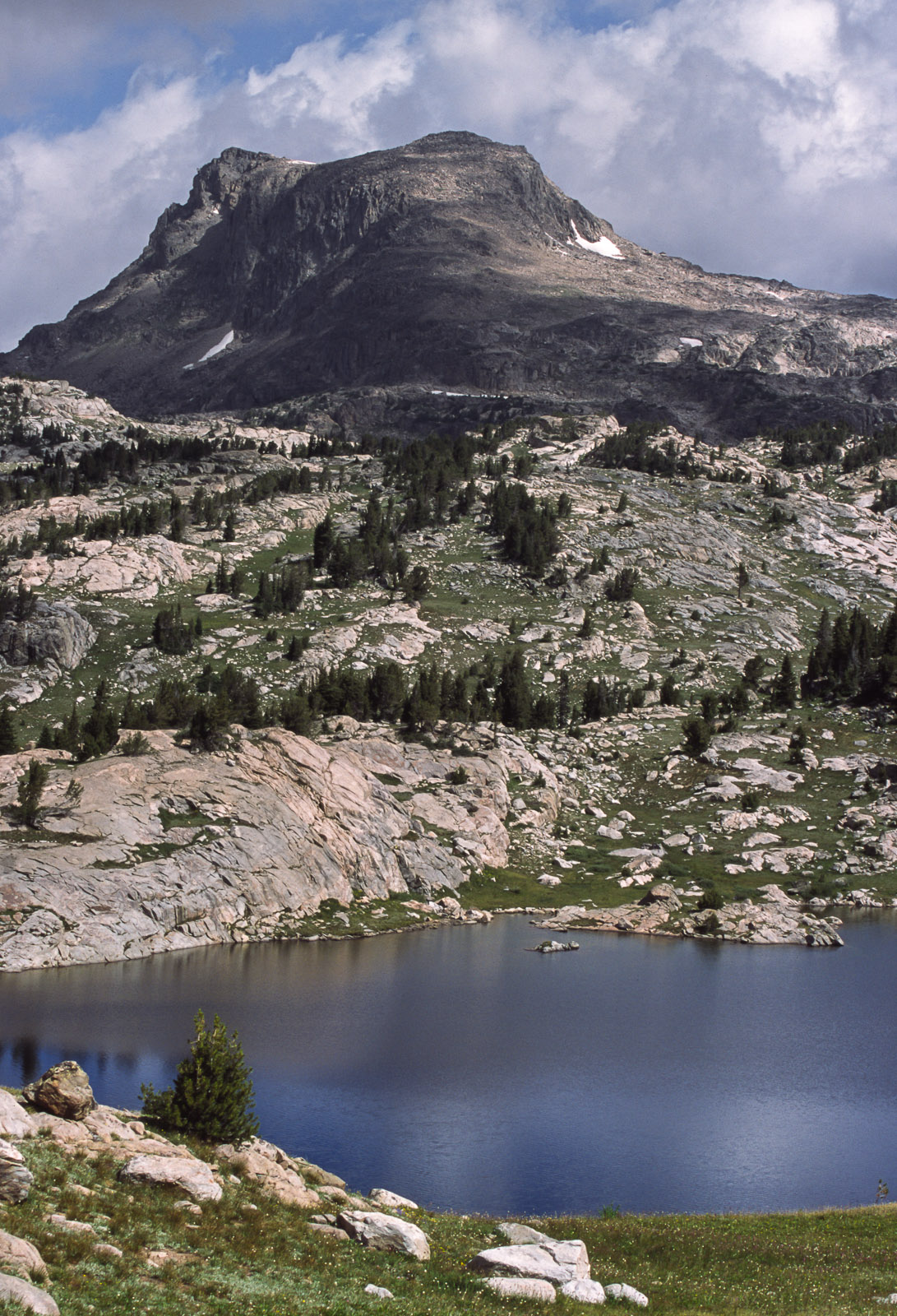 Day hikes in the Absaroka-Beartooth wilderness near Red Lodge, Montana